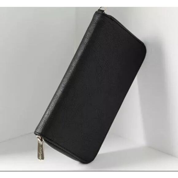 thirty-one | Bags | Thirty One Black Beauty Pebble All About The ...